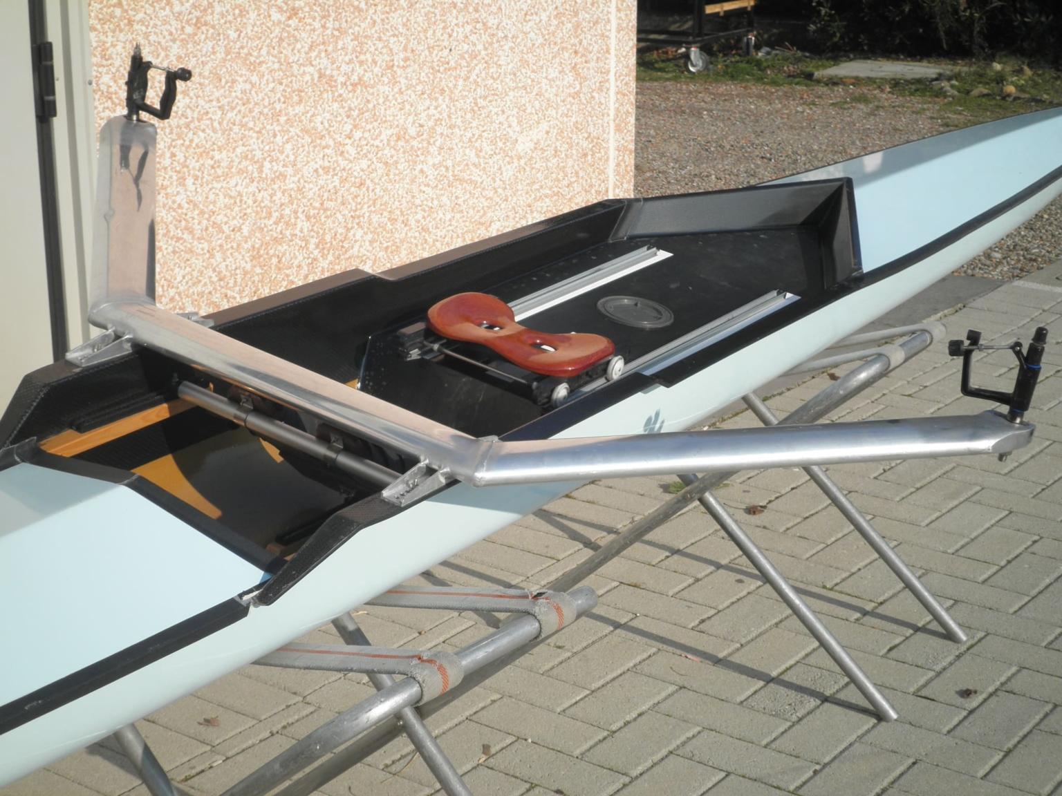 Salani - Bateau d'aviron neuf loisirs - L'Atelier Composite
